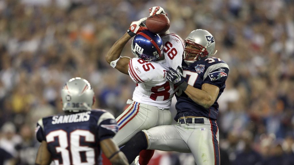 NFL Unforgettable Moments: The Helmet Catch | OfficePoolStop Blog